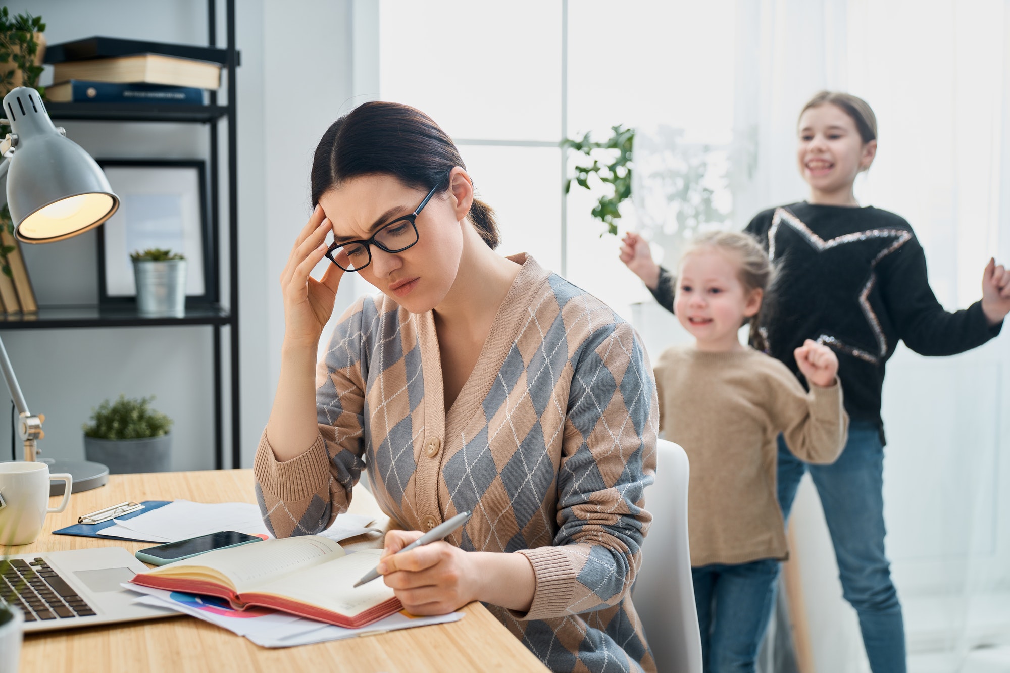 Guide On How To Work From Home Efficiently COVID 19 Think Academy guide-on-how-to-work-from-home-efficiently-covid-19-think-academy